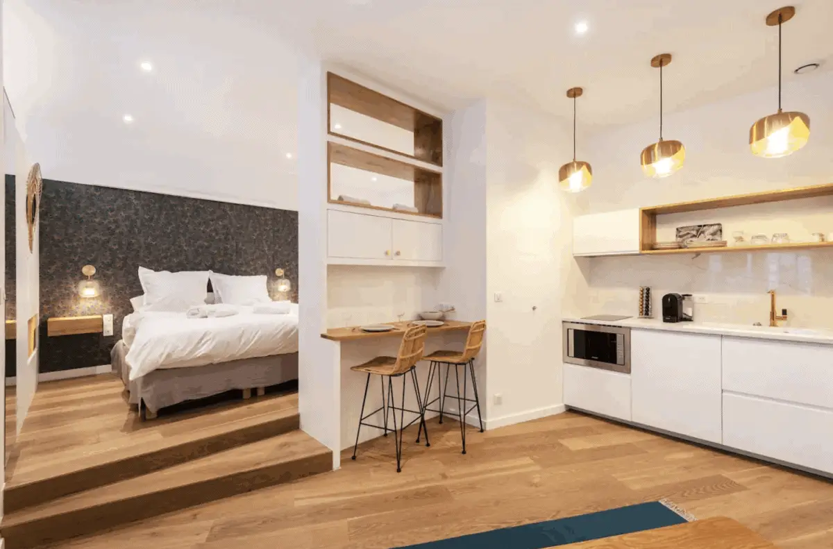 Complete Guide: Where to Stay in Paris for the First Time - Voyaging ...