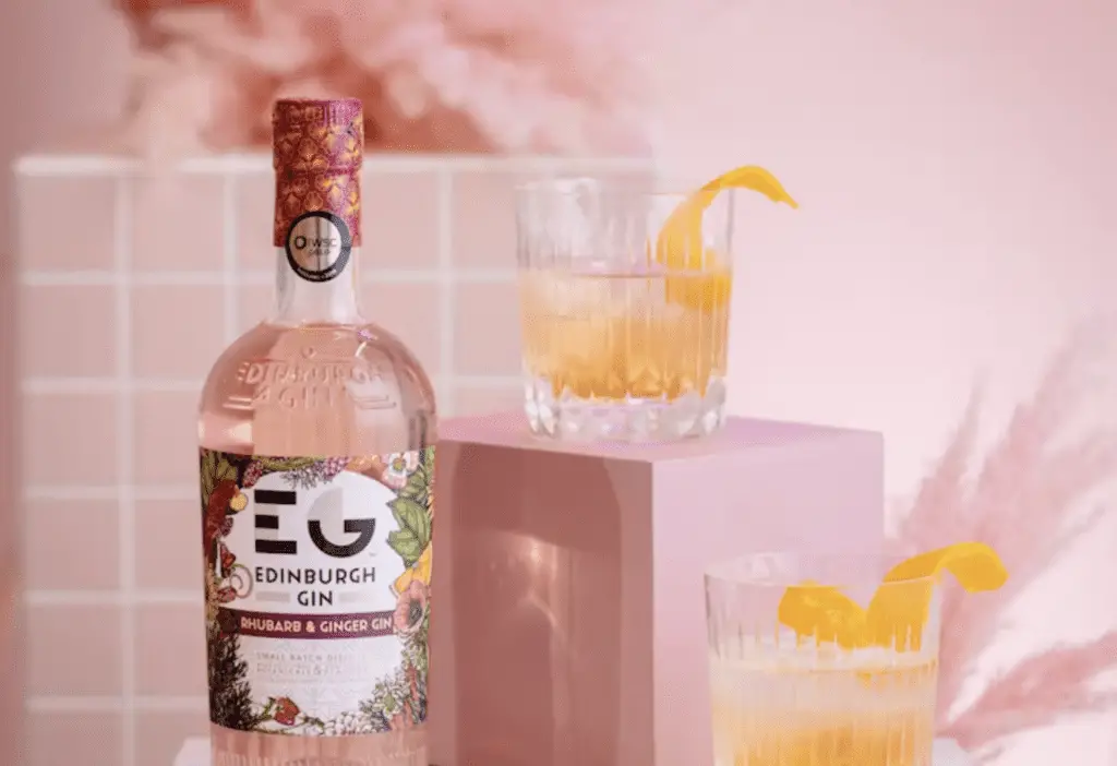 5 TOP Edinburgh Gin Tours To Ignite Your Taste Buds - Voyaging Herbivore