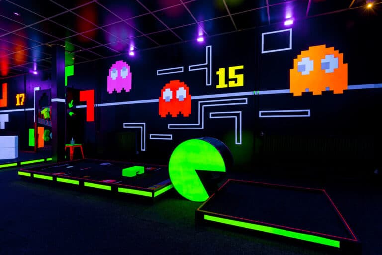 8 CRAZIEST Edinburgh Mini Golf Courses - Voyaging Herbivore